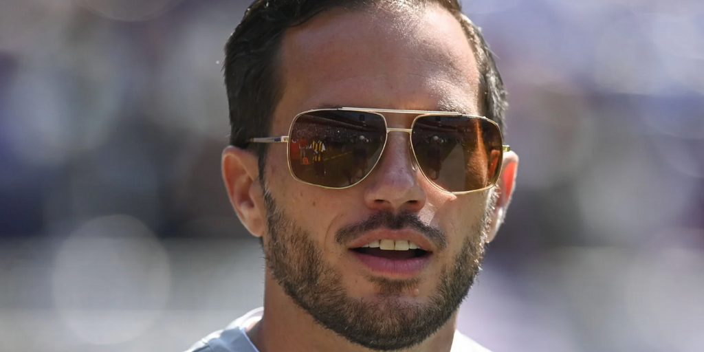 Miami Dolphins Head Coach Mike McDaniel wears DITA Midnight Special DRX ...